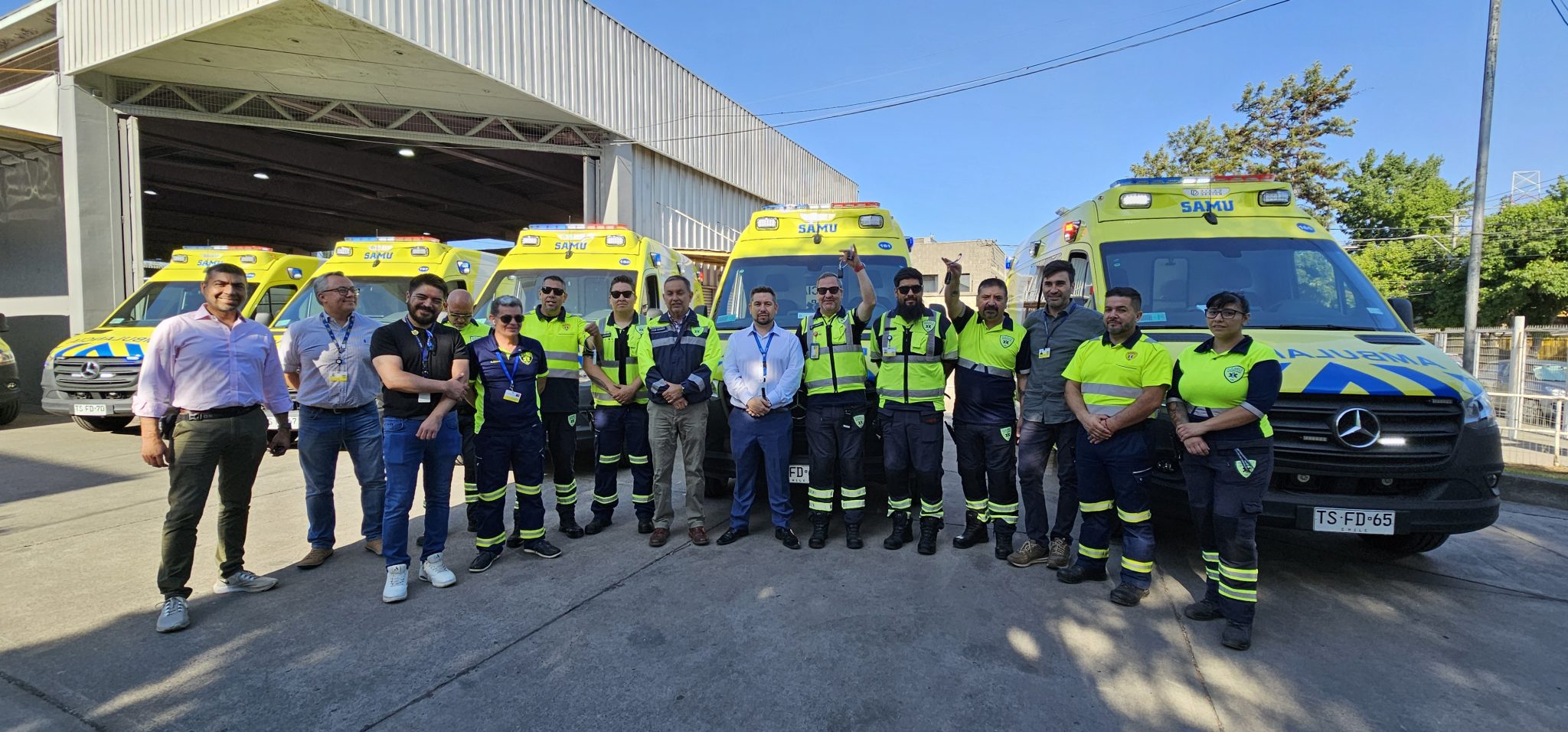 SAMU Metropolitano renueva 11 ambulancias y recambia mochilas de toda ...